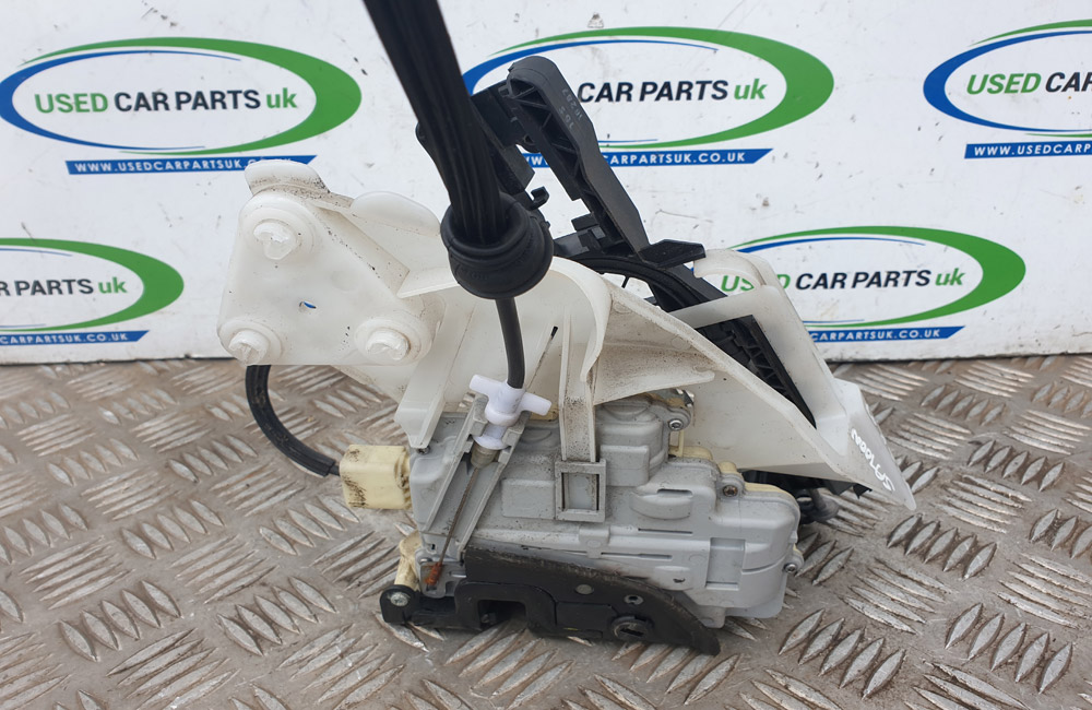 VW Passat B6 rear door lock motor 3C4839016A | Used Car Parts UK