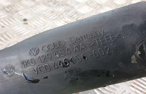 VW Golf MK5 TDI turbo intake pipe 1K0129654AA | Used Car Parts UK